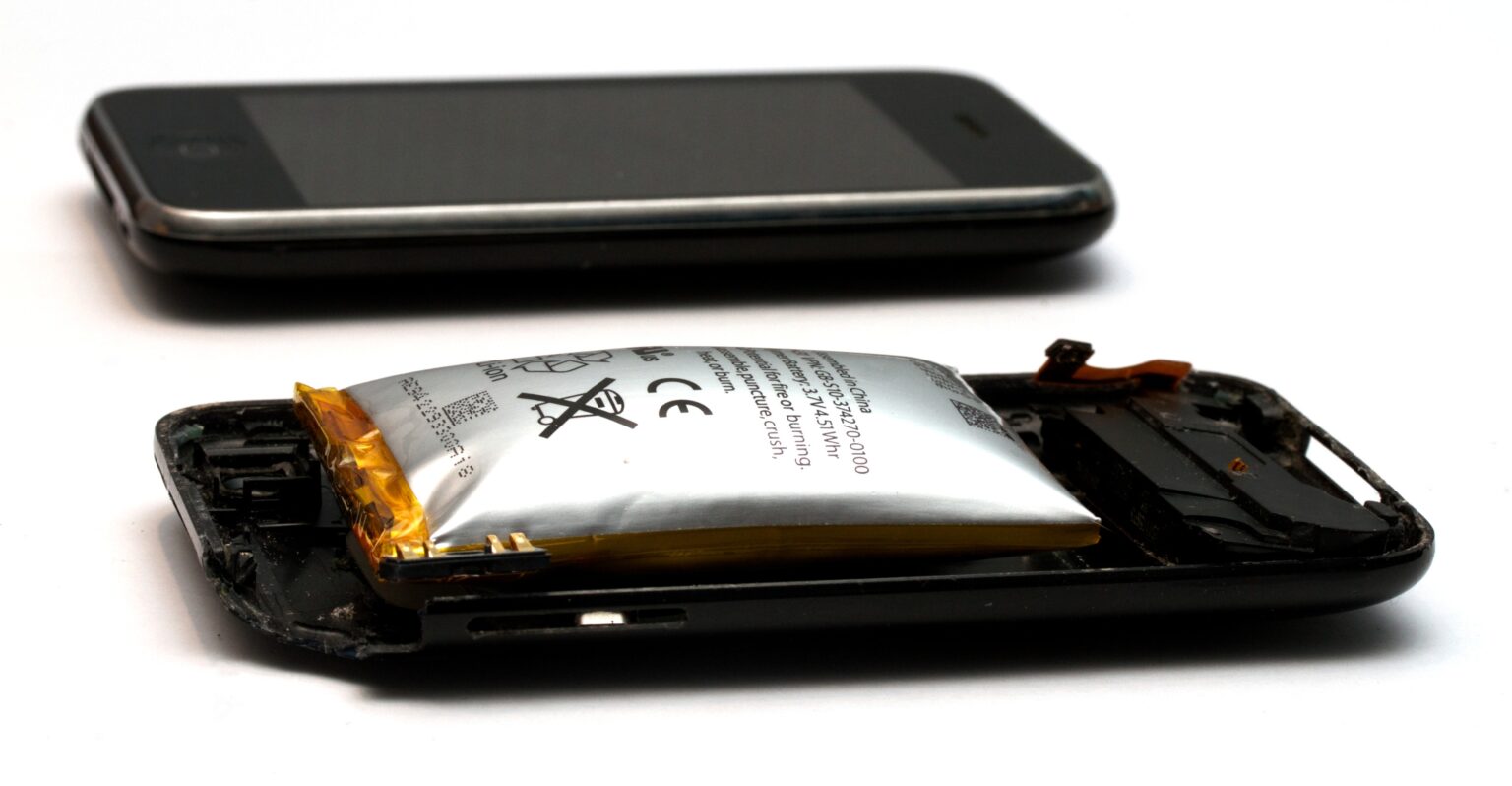 iPhone 17 Pro Max Battery Life & Charging Test: Real-World Performance ...